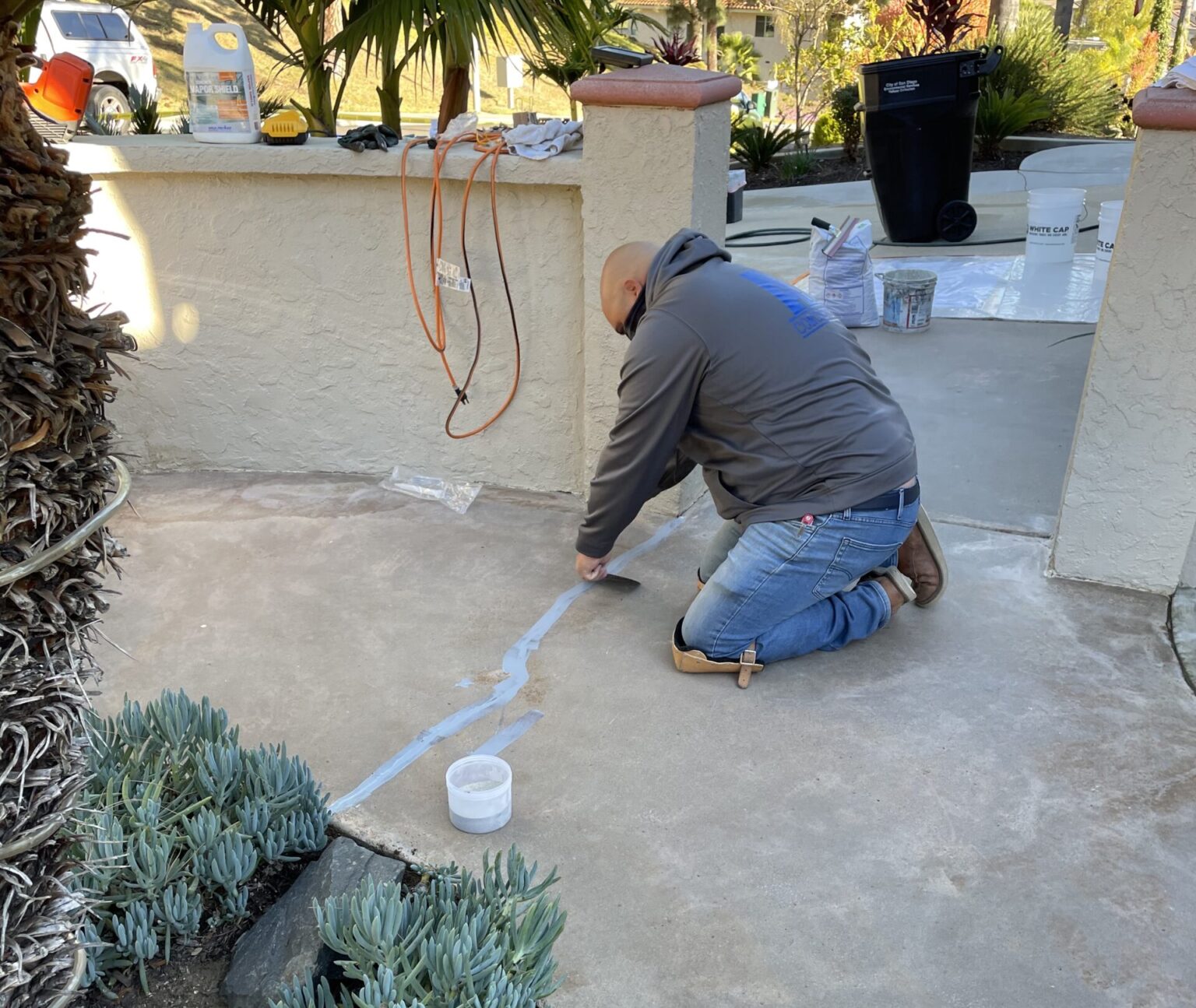 CONCRETE CRACK REPAIR - Multicoat